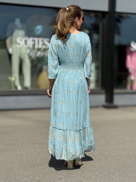 KJOLER HOS SOFIES VILLA